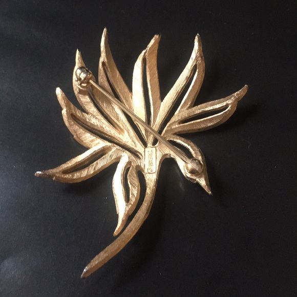 Trifari | Jewelry | Trifari Brushed Gold Pin | Poshmark